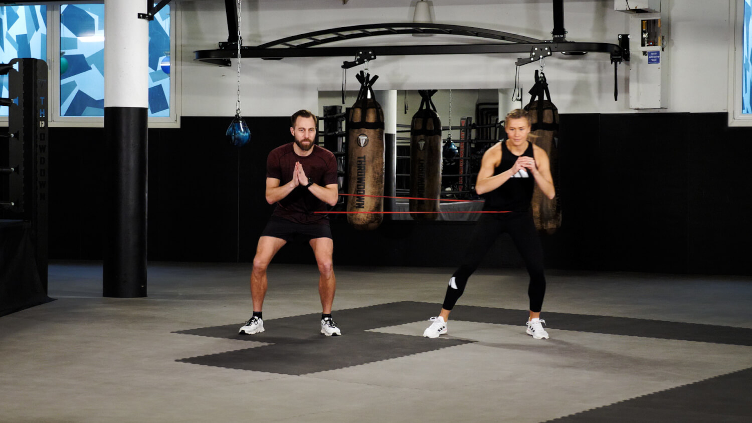 DUO WORKOUT ️ Träning med gummiband! - Sverige Springer